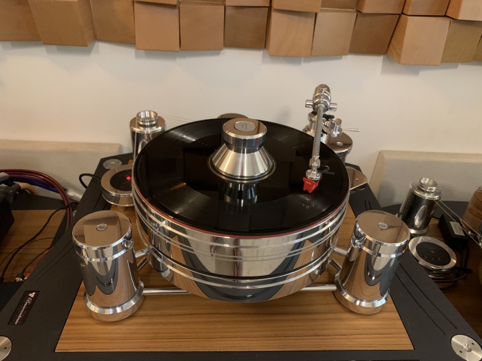 Acoustic Solid - Solid Edition - ארמה אודיו , פטיפון הי אנד , פטיפונים ואביזרים